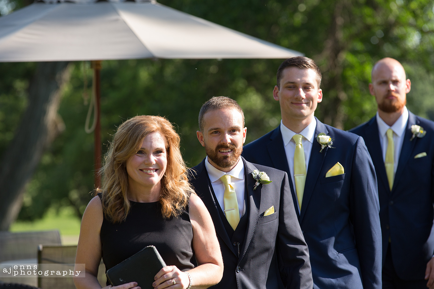 Sarah & Ray | St. Charles Country Club – AJ Enns Photography