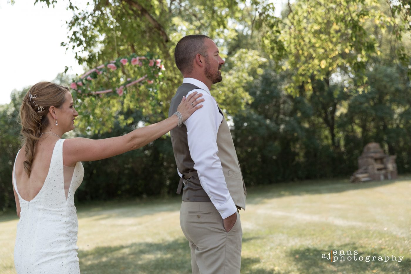 Carla & Mike | Mather MB – AJ Enns Photography