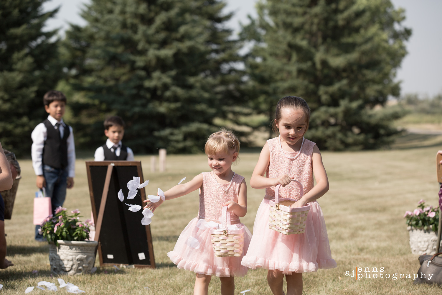 Carla & Mike | Mather MB – AJ Enns Photography